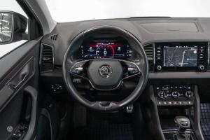 Black Skoda Karoq 2022 in Vilnius, with an engine capacity of 2.00 L and mileage of 147 thousand km for 24350 €, photo 10 on AUTOMOTO.COM.LV