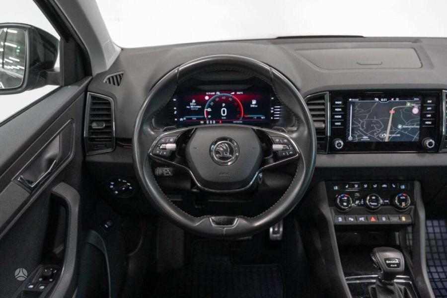 Black Skoda Karoq 2022 in Vilnius, with an engine capacity of 2.00 L and mileage of 147 thousand km for 24350 €, photo 10 on AUTOMOTO.COM.LV