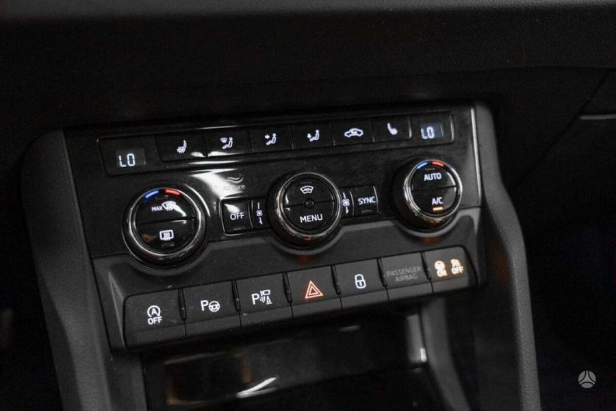 Black Skoda Karoq 2022 in Vilnius, with an engine capacity of 2.00 L and mileage of 147 thousand km for 24350 €, photo 18 on AUTOMOTO.COM.LV