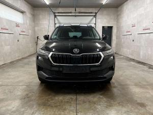 Melns Skoda Karoq 2022 Marijampole, ar dzinēja tilpumu 1.50 L un nobraukumu 195 tūkst. km par 16928 €, foto 3 vietnē AUTOMOTO.COM.LV