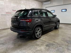 Melns Skoda Karoq 2022 Marijampole, ar dzinēja tilpumu 1.50 L un nobraukumu 195 tūkst. km par 16928 €, foto 5 vietnē AUTOMOTO.COM.LV