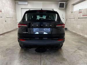 Melns Skoda Karoq 2022 Marijampole, ar dzinēja tilpumu 1.50 L un nobraukumu 195 tūkst. km par 16928 €, foto 6 vietnē AUTOMOTO.COM.LV