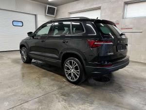 Melns Skoda Karoq 2022 Marijampole, ar dzinēja tilpumu 1.50 L un nobraukumu 195 tūkst. km par 16928 €, foto 7 vietnē AUTOMOTO.COM.LV