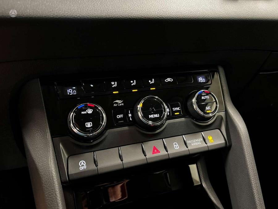 Melns Skoda Karoq 2022 Marijampole, ar dzinēja tilpumu 1.50 L un nobraukumu 195 tūkst. km par 16928 €, foto 12 vietnē AUTOMOTO.COM.LV