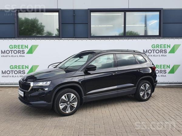 Black Skoda Karoq 2022 in Riga, with an engine capacity of 1.50 L and mileage of 112 thousand km for 19900 €, photo 1 on AUTOMOTO.COM.LV