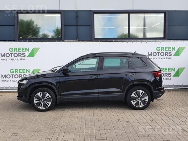 Black Skoda Karoq 2022 in Riga, with an engine capacity of 1.50 L and mileage of 112 thousand km for 19900 €, photo 3 on AUTOMOTO.COM.LV