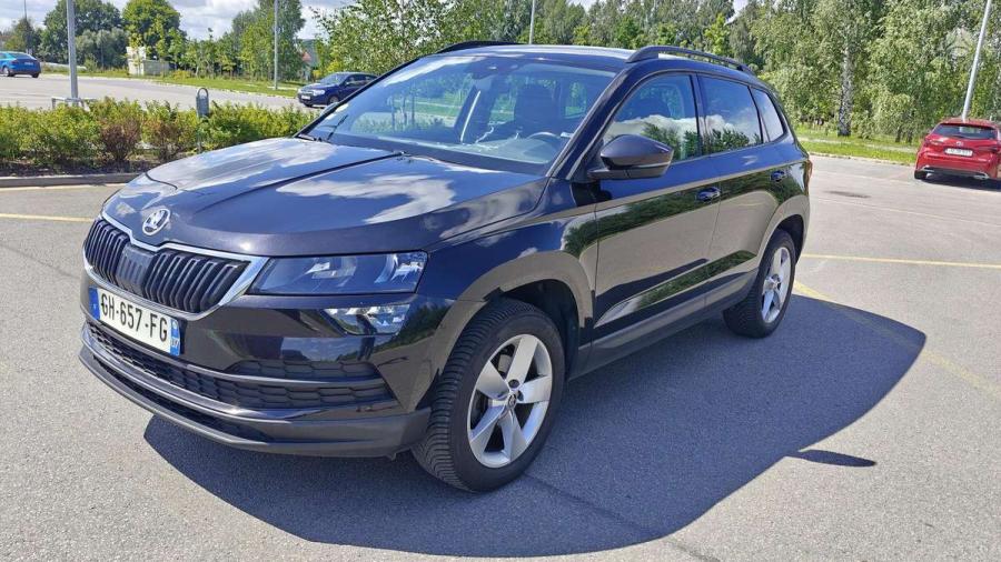 Melns Skoda Karoq 2022 Kauņa, ar dzinēja tilpumu 1.97 L un nobraukumu 300 tūkst. km par 11900 €, foto 1 vietnē AUTOMOTO.COM.LV