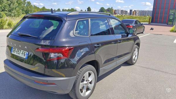 Melns Skoda Karoq 2022 Kauņa, ar dzinēja tilpumu 1.97 L un nobraukumu 300 tūkst. km par 11900 €, foto 5 vietnē AUTOMOTO.COM.LV