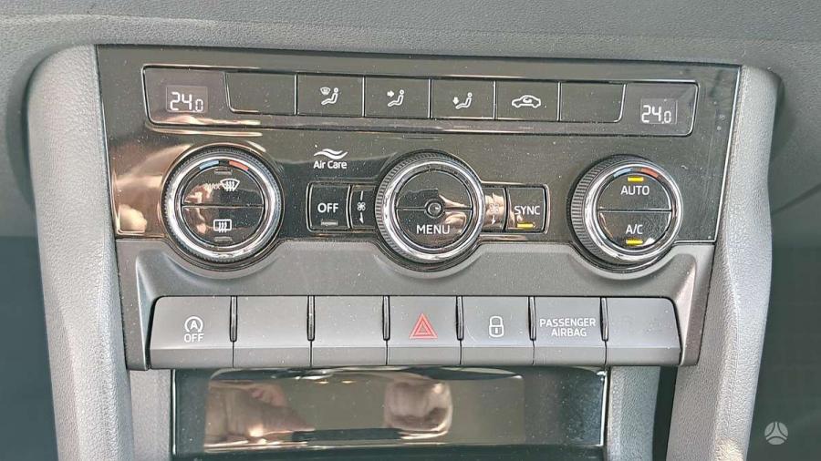 Melns Skoda Karoq 2022 Kauņa, ar dzinēja tilpumu 1.97 L un nobraukumu 300 tūkst. km par 11900 €, foto 23 vietnē AUTOMOTO.COM.LV