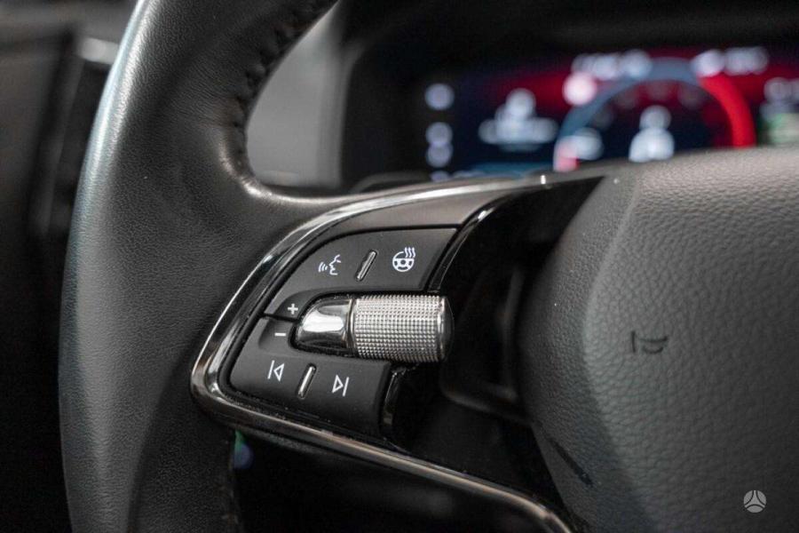 Melns Skoda Karoq 2022 Viļņa, ar dzinēja tilpumu 2.00 L un nobraukumu 147 tūkst. km par 24100 €, foto 11 vietnē AUTOMOTO.COM.LV
