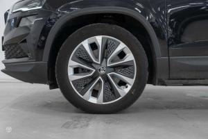 Melns Skoda Karoq 2022 Viļņa, ar dzinēja tilpumu 2.00 L un nobraukumu 147 tūkst. km par 24100 €, foto 27 vietnē AUTOMOTO.COM.LV