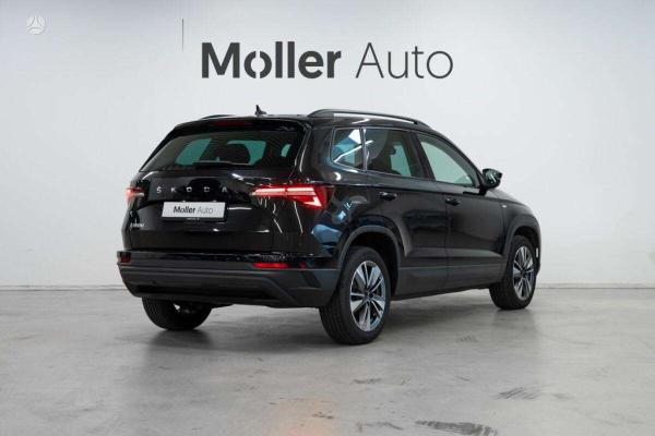 Black Skoda Karoq 2022 in Vilnius, with an engine capacity of 2.00 L and mileage of 160 thousand km for 19000 €, photo 3 on AUTOMOTO.COM.LV