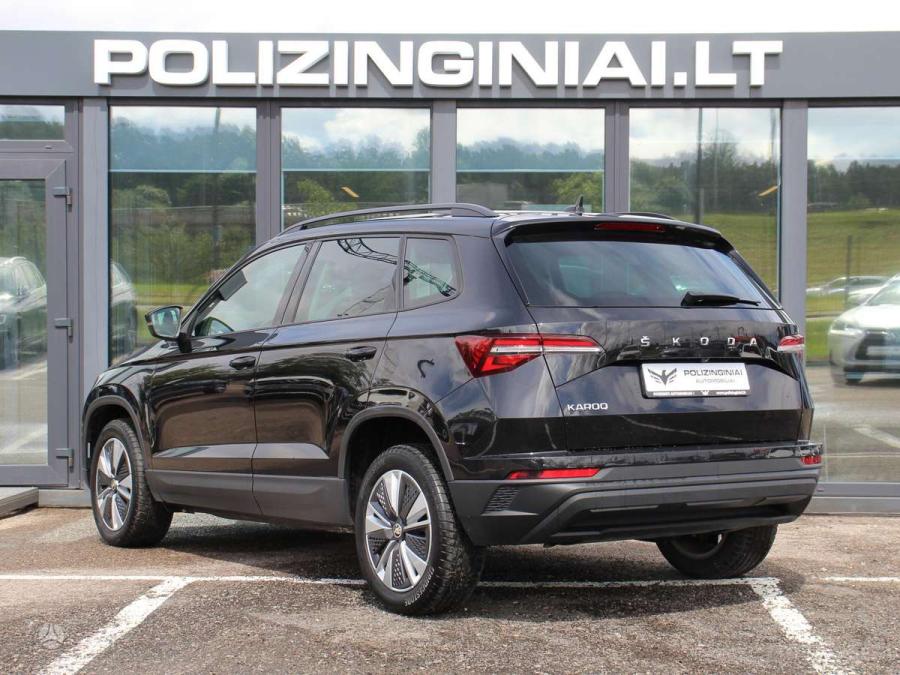Melns Skoda Karoq 2022 Viļņa, ar dzinēja tilpumu 1.50 L un nobraukumu 125 tūkst. km par 17250 €, foto 4 vietnē AUTOMOTO.COM.LV