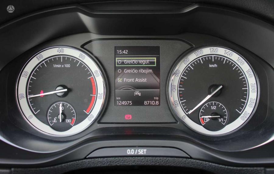 Melns Skoda Karoq 2022 Viļņa, ar dzinēja tilpumu 1.50 L un nobraukumu 125 tūkst. km par 17250 €, foto 6 vietnē AUTOMOTO.COM.LV