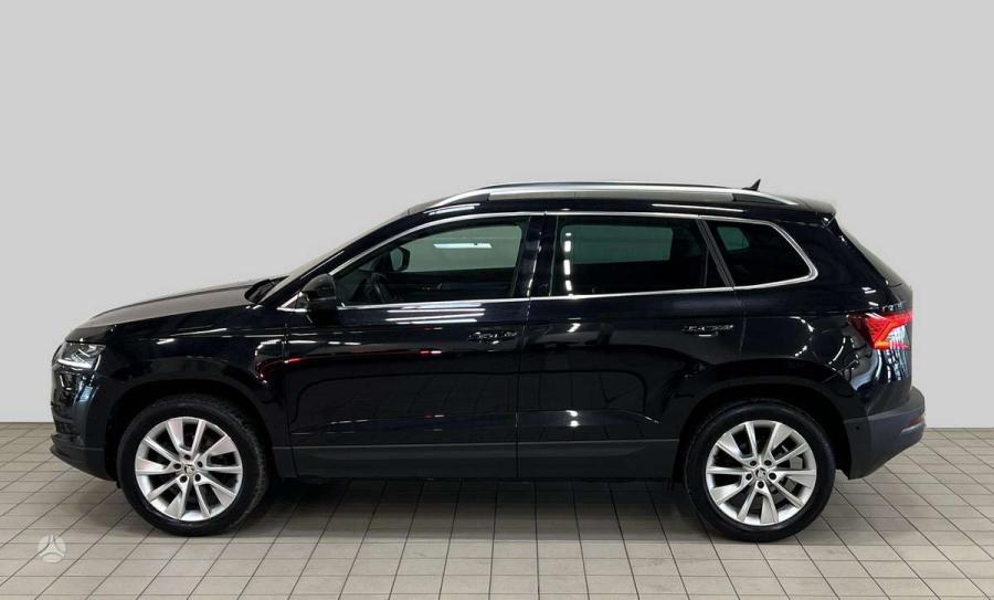 Black Skoda Karoq 2022 in Kaunas, with an engine capacity of 1.97 L and mileage of 144 thousand km for 19500 €, photo 3 on AUTOMOTO.COM.LV