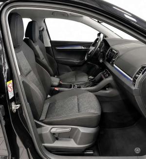 Black Skoda Karoq 2022 in Kaunas, with an engine capacity of 1.97 L and mileage of 144 thousand km for 19500 €, photo 7 on AUTOMOTO.COM.LV