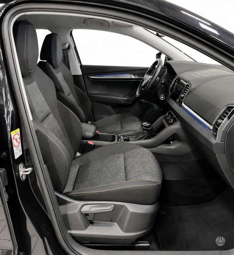 Black Skoda Karoq 2022 in Kaunas, with an engine capacity of 1.97 L and mileage of 144 thousand km for 19500 €, photo 7 on AUTOMOTO.COM.LV