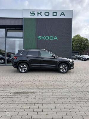 Черный Шкода Karoq 2022 в Клайпеда, объемом двигателя 1.50 л и пробегом 40 тыс. км за 26800 €, фото  на AUTOMOTO.COM.LV