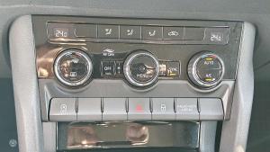 Черный Шкода Karoq 2022 в Каунас, объемом двигателя 1.97 л и пробегом 299 тыс. км за 11200 €, фото 22 на AUTOMOTO.COM.LV