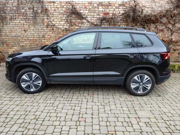 Melns Skoda Karoq 2023 Rīga, ar dzinēja tilpumu 1.50 L un nobraukumu 25 tūkst. km par 23500 €, foto 2 vietnē AUTOMOTO.COM.LV