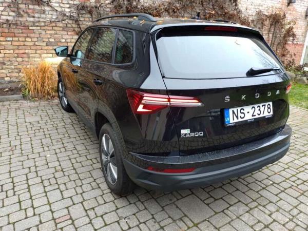 Melns Skoda Karoq 2023 Rīga, ar dzinēja tilpumu 1.50 L un nobraukumu 25 tūkst. km par 23500 €, foto 5 vietnē AUTOMOTO.COM.LV