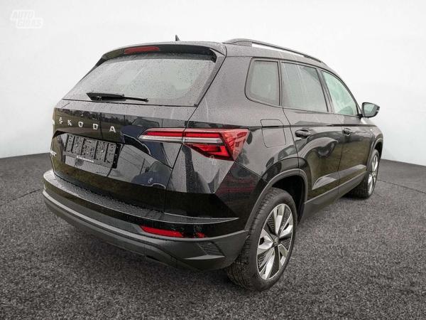 Melns Skoda Karoq 2023 Kauņa, ar dzinēja tilpumu 1.50 L un nobraukumu 68 tūkst. km par 31011 €, foto 3 vietnē AUTOMOTO.COM.LV