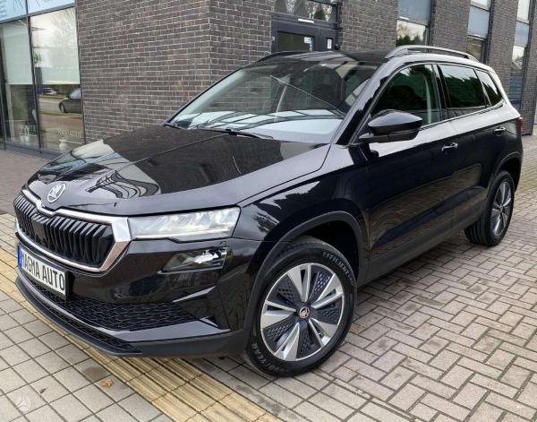 Black Skoda Karoq 2023 in Marijampole, with an engine capacity of 1.97 L and mileage of 55 thousand km for 24350 €, photo 5 on AUTOMOTO.COM.LV