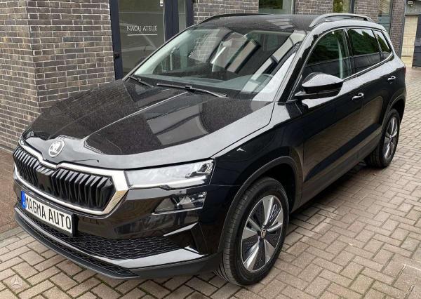 Black Skoda Karoq 2023 in Marijampole, with an engine capacity of 1.97 L and mileage of 55 thousand km for 24350 €, photo 7 on AUTOMOTO.COM.LV