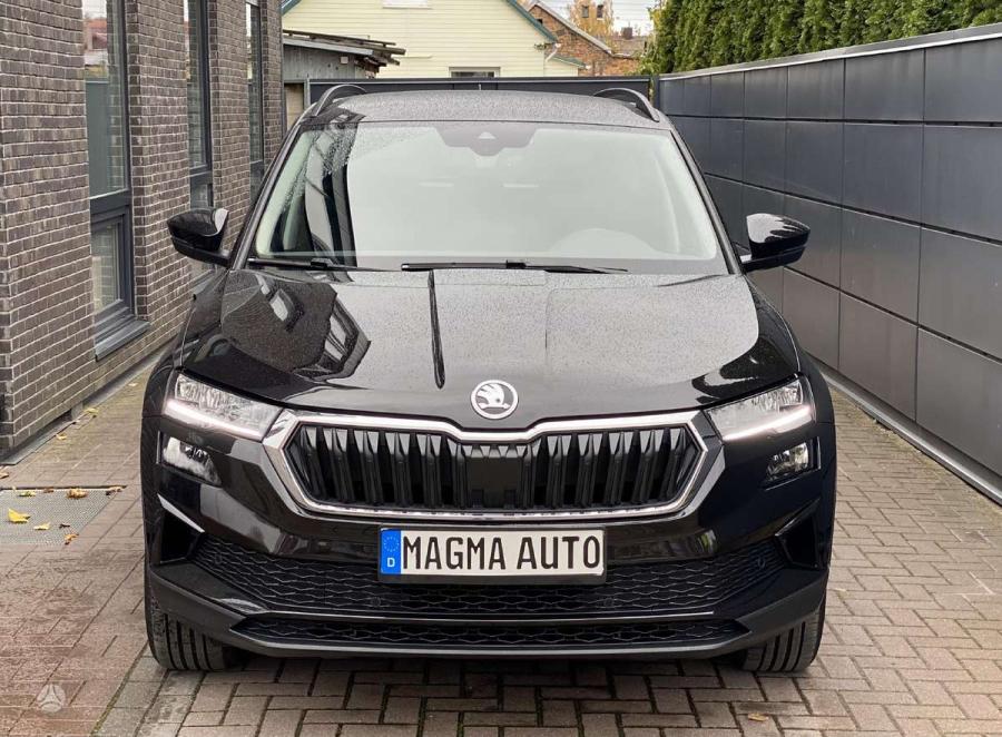 Melns Skoda Karoq 2023 Marijampole, ar dzinēja tilpumu 1.97 L un nobraukumu 55 tūkst. km par 23950 €, foto 3 vietnē AUTOMOTO.COM.LV