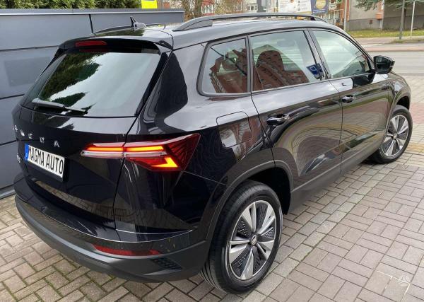 Melns Skoda Karoq 2023 Marijampole, ar dzinēja tilpumu 1.97 L un nobraukumu 55 tūkst. km par 23950 €, foto 4 vietnē AUTOMOTO.COM.LV
