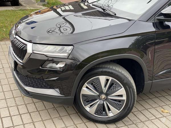 Melns Skoda Karoq 2023 Marijampole, ar dzinēja tilpumu 1.97 L un nobraukumu 55 tūkst. km par 23950 €, foto 6 vietnē AUTOMOTO.COM.LV