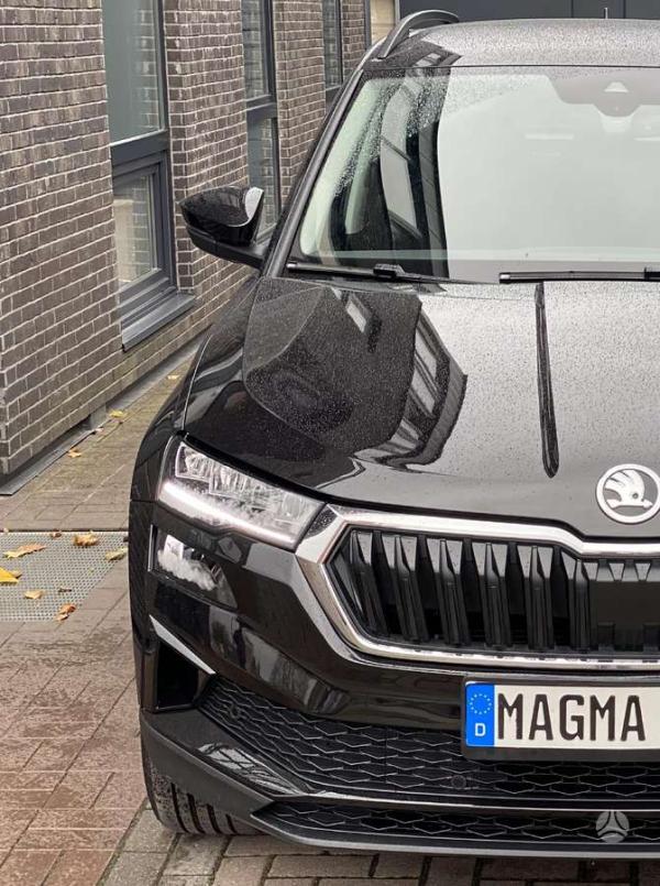 Melns Skoda Karoq 2023 Marijampole, ar dzinēja tilpumu 1.97 L un nobraukumu 55 tūkst. km par 23950 €, foto 9 vietnē AUTOMOTO.COM.LV