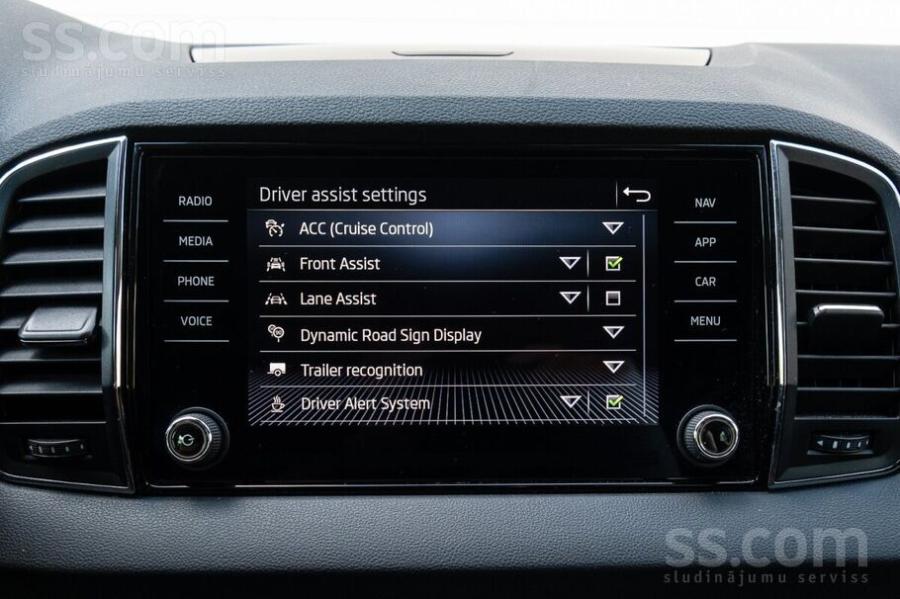 Melns Skoda Karoq 2023 Rīga, ar dzinēja tilpumu 2.00 L un nobraukumu 148 tūkst. km par 22950 €, foto 12 vietnē AUTOMOTO.COM.LV