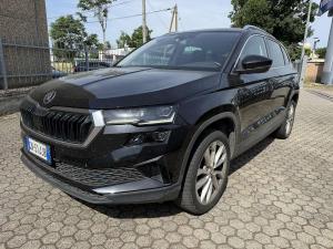 Black Skoda Karoq 2023 in Siauliai, with an engine capacity of 1.97 L and mileage of 178 thousand km for 16900 €, photo 4 on AUTOMOTO.COM.LV