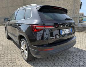 Black Skoda Karoq 2023 in Siauliai, with an engine capacity of 1.97 L and mileage of 178 thousand km for 16900 €, photo 7 on AUTOMOTO.COM.LV