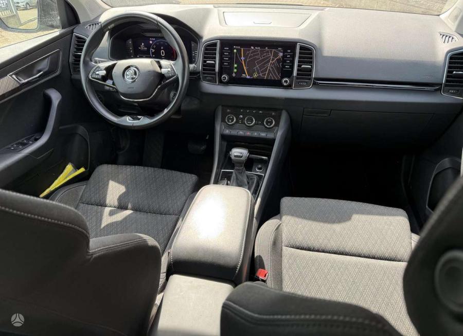 Black Skoda Karoq 2023 in Siauliai, with an engine capacity of 1.97 L and mileage of 178 thousand km for 16900 €, photo 9 on AUTOMOTO.COM.LV