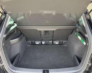 Black Skoda Karoq 2023 in Siauliai, with an engine capacity of 1.97 L and mileage of 178 thousand km for 16900 €, photo 12 on AUTOMOTO.COM.LV
