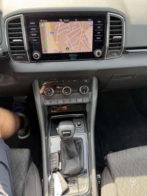 Black Skoda Karoq 2023 in Siauliai, with an engine capacity of 1.97 L and mileage of 178 thousand km for 16900 €, photo 13 on AUTOMOTO.COM.LV