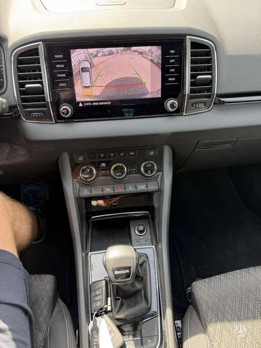 Black Skoda Karoq 2023 in Siauliai, with an engine capacity of 1.97 L and mileage of 178 thousand km for 16900 €, photo 14 on AUTOMOTO.COM.LV