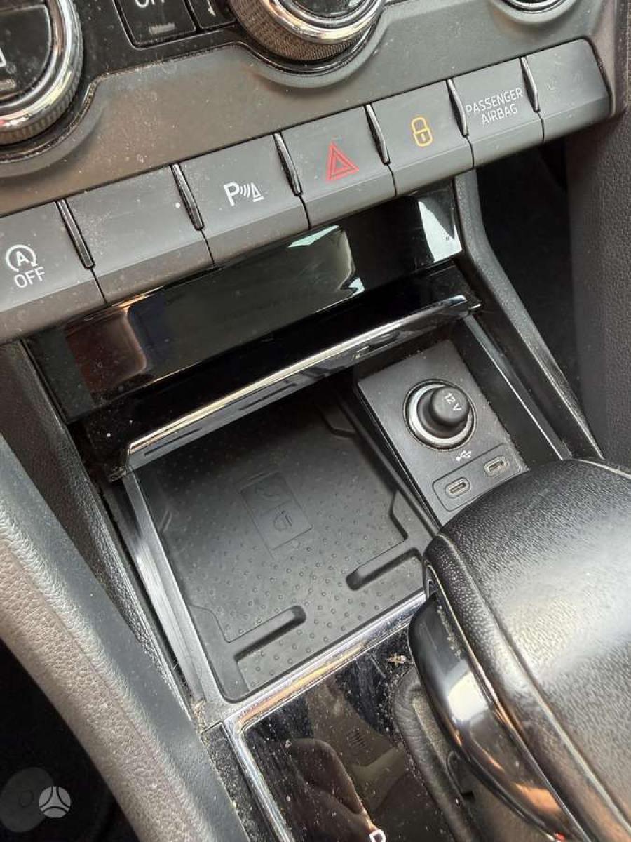 Black Skoda Karoq 2023 in Siauliai, with an engine capacity of 1.97 L and mileage of 178 thousand km for 16900 €, photo 15 on AUTOMOTO.COM.LV