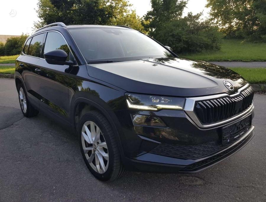 Black Skoda Karoq 2023 in Siauliai, with an engine capacity of 1.97 L and mileage of 178 thousand km for 17700 €, photo 1 on AUTOMOTO.COM.LV