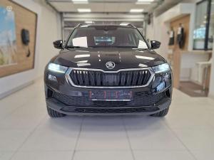 Black Skoda Karoq 2023 in Kaunas, with an engine capacity of 1.97 L and mileage of 174 thousand km for 19800 €, photo 3 on AUTOMOTO.COM.LV
