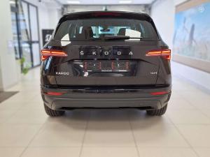 Black Skoda Karoq 2023 in Kaunas, with an engine capacity of 1.97 L and mileage of 174 thousand km for 19800 €, photo 6 on AUTOMOTO.COM.LV