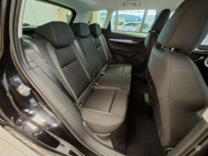 Black Skoda Karoq 2023 in Kaunas, with an engine capacity of 1.97 L and mileage of 174 thousand km for 19800 €, photo 31 on AUTOMOTO.COM.LV