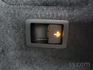 Black Skoda Karoq 2023 in Riga, with an engine capacity of 2.00 L and mileage of 147 thousand km for 19490 €, photo 20 on AUTOMOTO.COM.LV