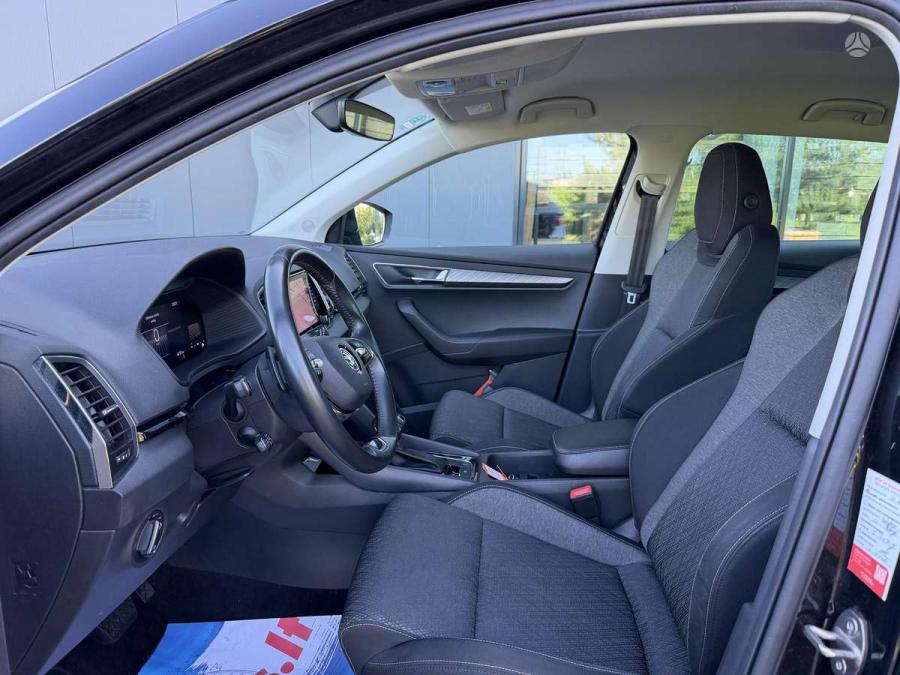 Black Skoda Karoq 2023 in Kaunas, with an engine capacity of 1.50 L and mileage of 165 thousand km for 19900 €, photo 14 on AUTOMOTO.COM.LV