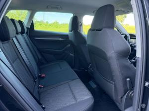 Black Skoda Karoq 2023 in Kaunas, with an engine capacity of 1.50 L and mileage of 165 thousand km for 19900 €, photo 16 on AUTOMOTO.COM.LV
