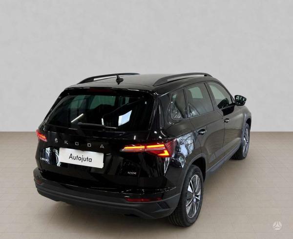 Melns Skoda Karoq 2023 Kauņa, ar dzinēja tilpumu 1.97 L un nobraukumu 162 tūkst. km par 18900 €, foto 4 vietnē AUTOMOTO.COM.LV