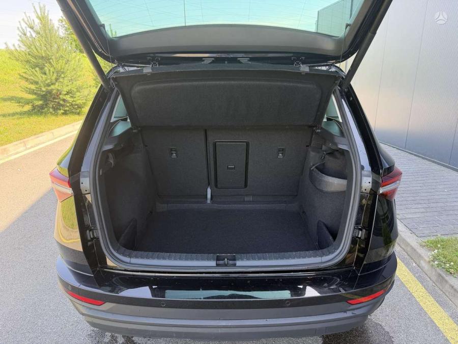 Melns Skoda Karoq 2023 Kauņa, ar dzinēja tilpumu 1.50 L un nobraukumu 169 tūkst. km par 19900 €, foto 9 vietnē AUTOMOTO.COM.LV