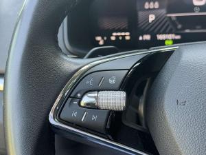 Melns Skoda Karoq 2023 Kauņa, ar dzinēja tilpumu 1.50 L un nobraukumu 169 tūkst. km par 19900 €, foto 19 vietnē AUTOMOTO.COM.LV